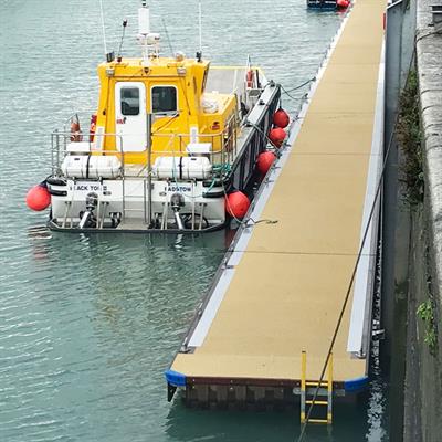 Pontoons with legs for Padstow's fishermen - Walcon Marine