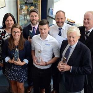 Robin Walters receives award from the BMF - Walcon Marine